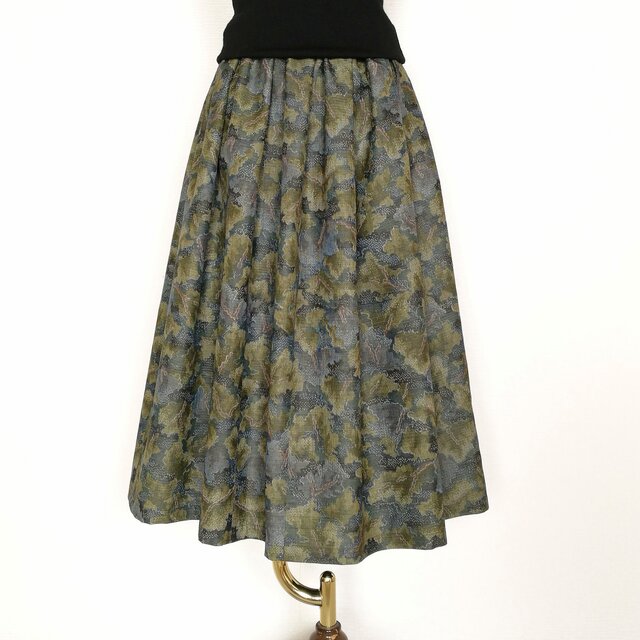 着物リメイク＊タックスカート | iichi 日々の暮らしを心地よくするハンドメイドやアンティークのマーケットプレイス