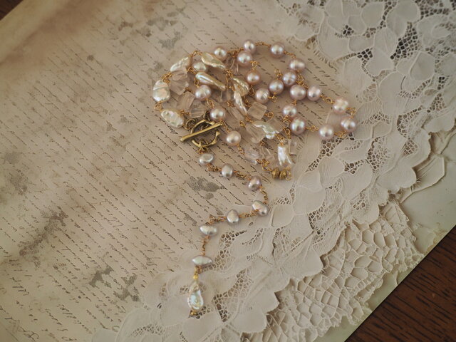 花の記憶 ローズクォーツ | iichi 日々の暮らしを心地よくするハンドメイドやアンティークのマーケットプレイス