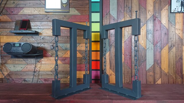 マットグレーでアイアンな極太＆チェーン鉄脚♪ 50×400×650mm [l]型 2脚ver. ダイニングテーブル | iichi 日々の暮らしを心地よくするハンドメイドやアンティークの ...