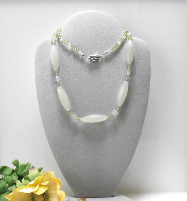 C0087 ニュージェイド使いのネックレス | iichi 日々の暮らしを心地よくするハンドメイドやアンティークのマーケットプレイス