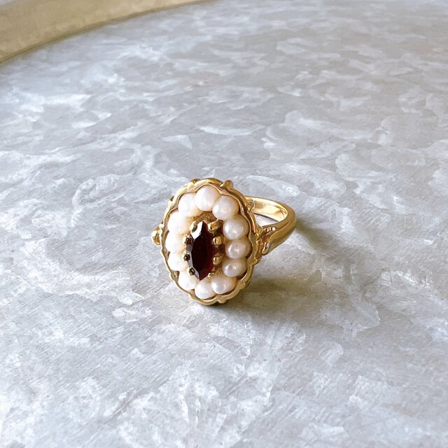 RA81-【 AVON 】エイボン・ヴィンテージリング 1980s Gold Tone Garnet Faux Pearl | iichi ...