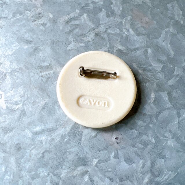 SCA45-【 AVON 】エイボン・ヴィンテージブローチ "Spring Bouquet" Round Flower | iichi 日々の暮らしを心地よくするハンドメイドやアンティークの ...