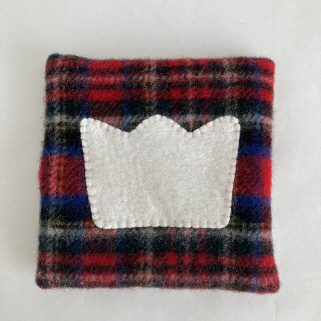 WOOL!crown*カップ＆ポットマット*ロイヤルスチュアートフランネル | iichi 日々の暮らしを心地よくするハンドメイドやアンティークのマーケットプレイス