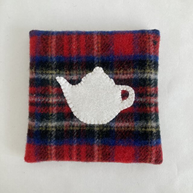WOOL!teapot*カップ＆ポットマット*ロイヤルスチュアートフランネル | iichi 日々の暮らしを心地よくするハンドメイドやアンティークのマーケットプレイス
