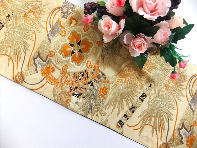 16)2177】90cm/笛鼓文様/テーブルセンター/和風・帯リメイク/日本のお土産 | iichi 日々の暮らしを心地よくするハンドメイドやアンティークのマーケットプレイス