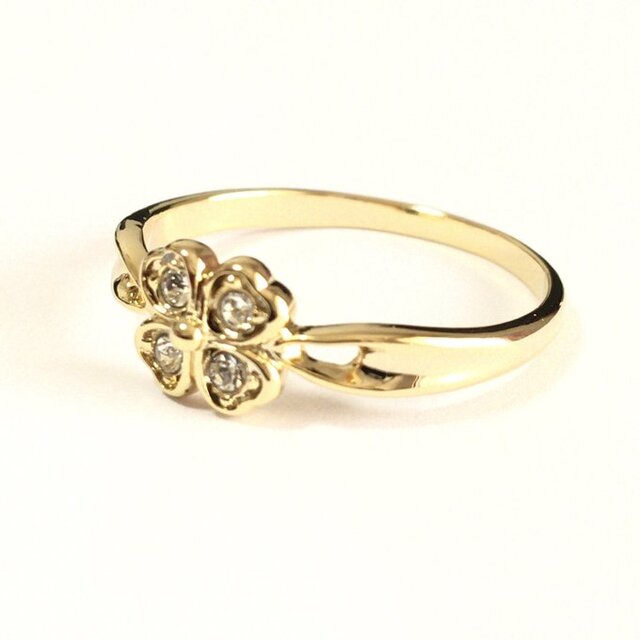 Happy Clover Ring. | iichi 日々の暮らしを心地よくするハンドメイドやアンティークのマーケットプレイス