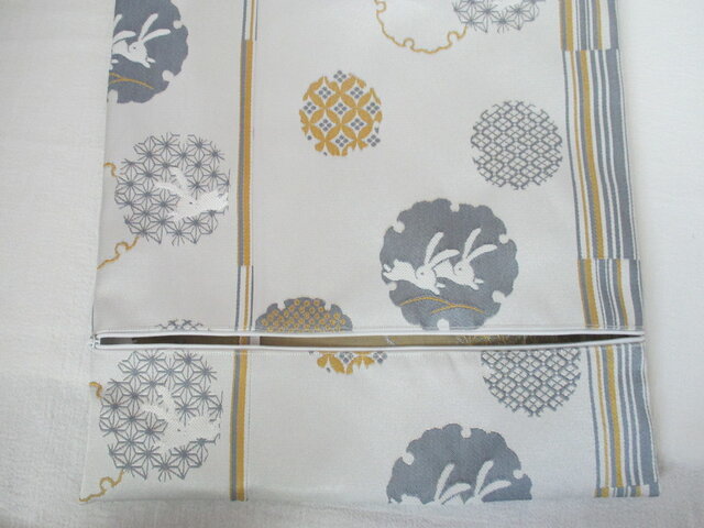 u126 未使用帯 クッションカバー 座布団カバー ファスナー 40x40cm おしゃれ | iichi 日々の暮らしを心地よくするハンドメイドやアンティークのマーケットプレイス