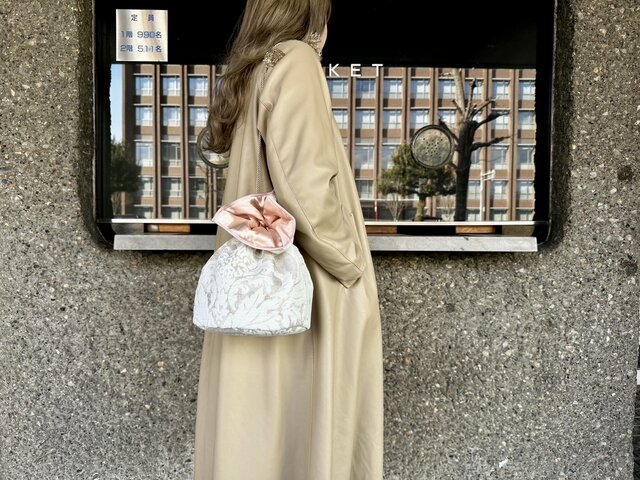 巾着ショルダーバッグ | iichi 日々の暮らしを心地よくするハンドメイドやアンティークのマーケットプレイス