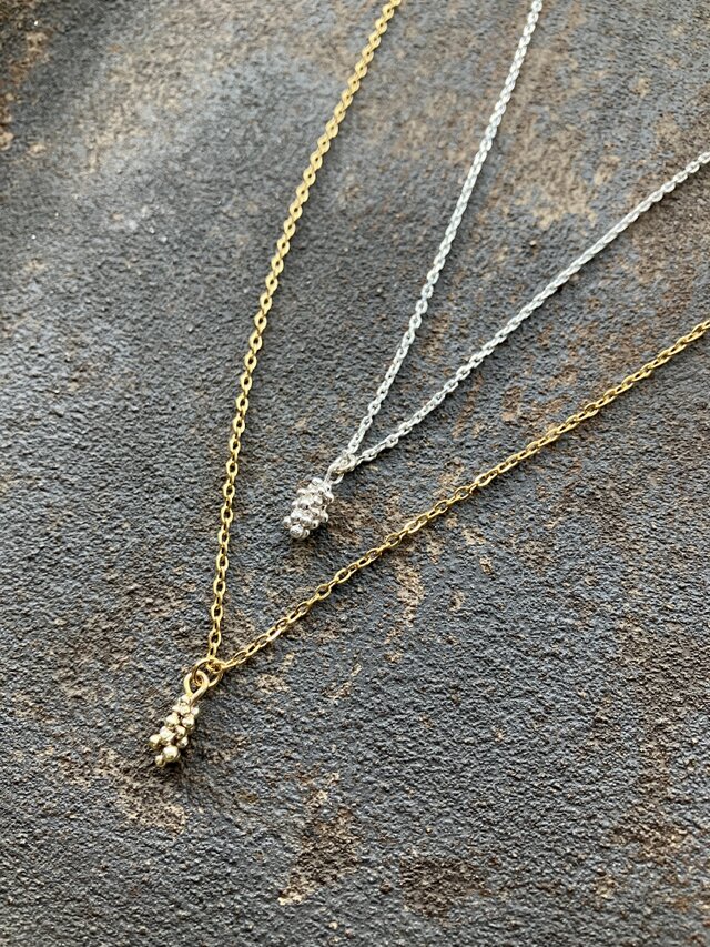 【受注生産】Berry ピアス | Silver 950 | iichi 日々の暮らしを心地よくするハンドメイドやアンティークのマーケットプレイス