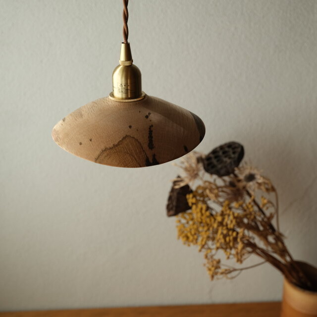 カシのランプシェード 【2230】 | iichi 日々の暮らしを心地よくするハンドメイドやアンティークのマーケットプレイス