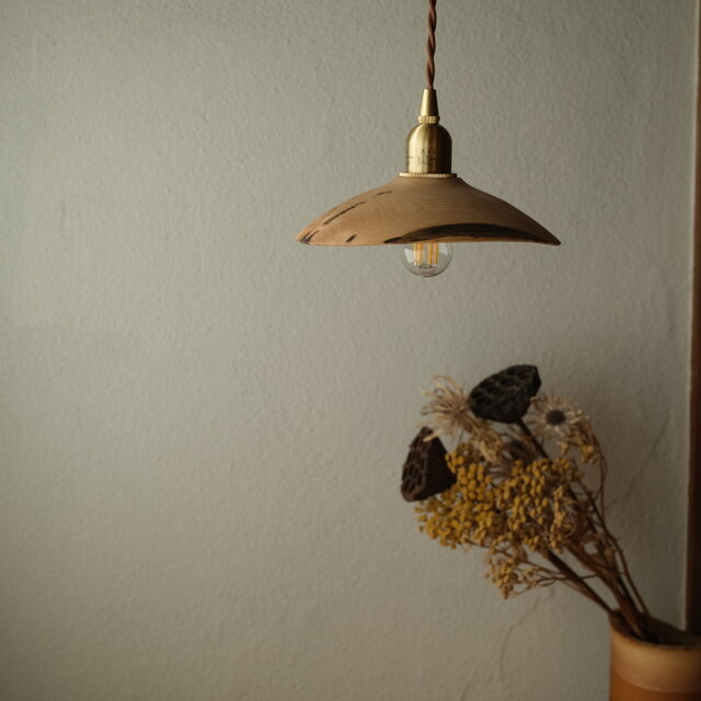 カシのランプシェード 【2230】 | iichi 日々の暮らしを心地よくするハンドメイドやアンティークのマーケットプレイス