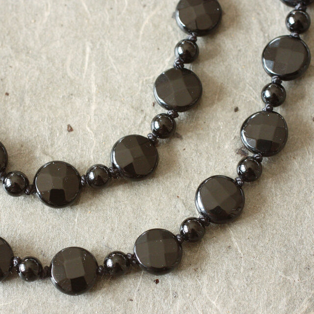 No. 142 58cm・オニキスのネックレス | iichi 日々の暮らしを心地よくするハンドメイドやアンティークのマーケットプレイス