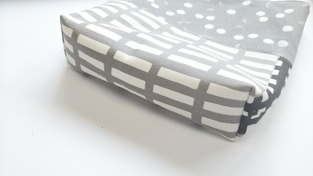 〖送料無料〗くすみカラーの手提げ さくらんぼ パッチ 5色セット | iichi 日々の暮らしを心地よくするハンドメイドやアンティークのマーケットプレイス