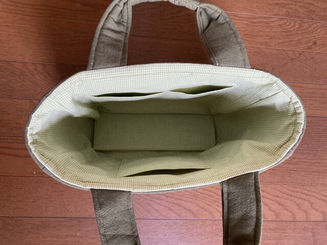 No. 384 アップリケトートバッグ | iichi 日々の暮らしを心地よくするハンドメイドやアンティークのマーケットプレイス