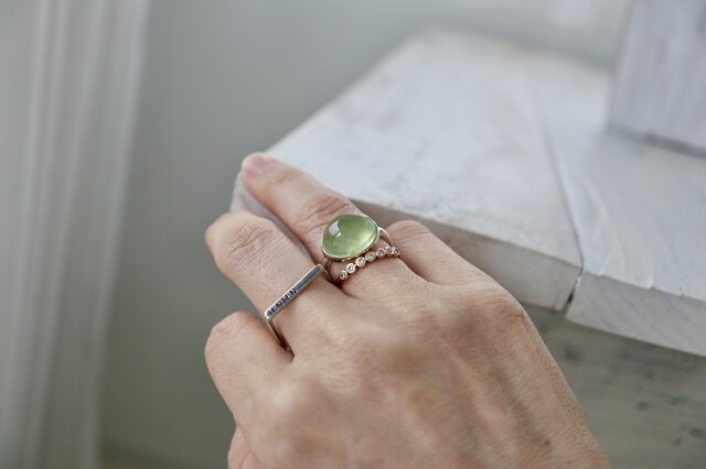 [ブドウの実] prehnite ring | iichi 日々の暮らしを心地よくするハンドメイドやアンティークのマーケットプレイス