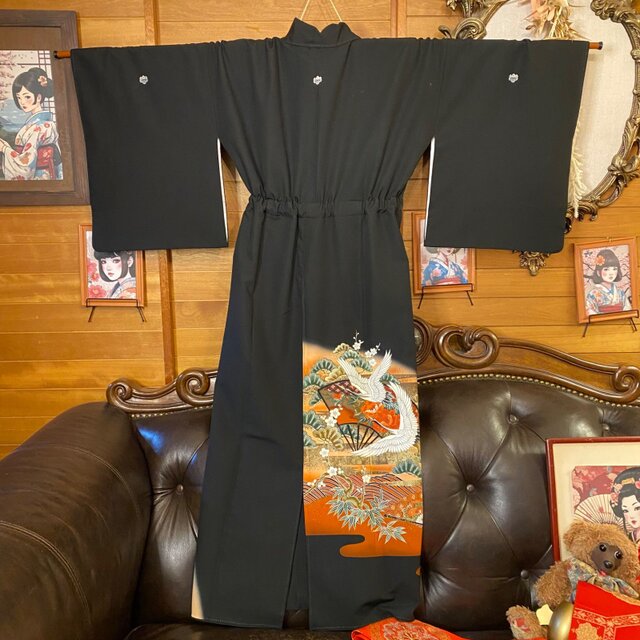 黒留袖 着物 リメイク ロングワンピース ドレス 洗える 化繊 二/2部式お太鼓 袋帯 TKW-62 | iichi 日々の暮らしを心地よくするハンドメイドやアンティークのマーケットプレイス