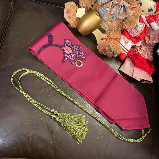 着物リメイク ロング ワンピース｜洗える化繊素材＆名古屋帯ベルト 和洋折衷 モスグリーン可憐な花々が舞う KW-832 | iichi 日々の暮らしを心地よくするハンドメイドやアンティークの ...