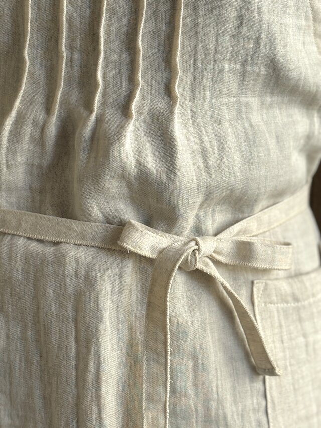 Linen＆Organiccottonガーゼ 胸もとギャザーのエプロン | iichi 日々の暮らしを心地よくするハンドメイドやアンティークのマーケットプレイス