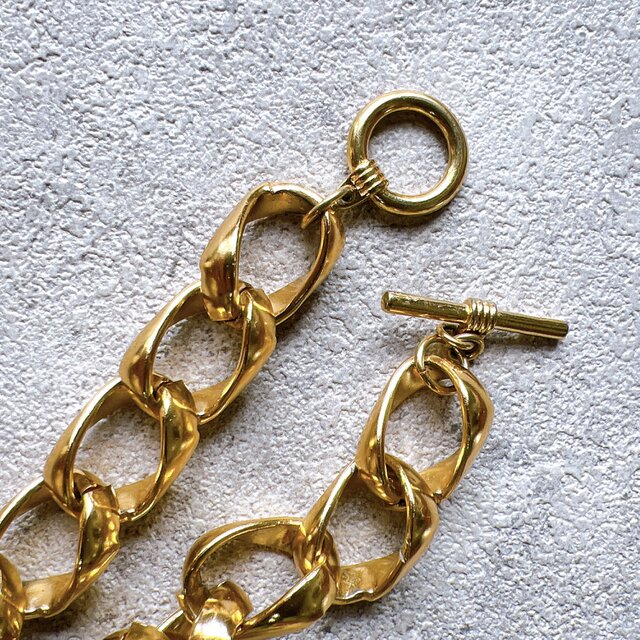 N266-ヴィンテージネックレス・U.S.A. 1980s Gold Tone Toggle Chunky Chain | iichi 日々の暮らしを心地よくするハンドメイドやアンティークの ...
