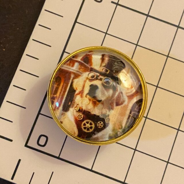 着物 ハンドメイド ガラス 帯留め｜和洋折衷のアクセントに オリジナルデザイン スチームパンクなゴールデンレトリバー GK-6 | iichi 日々の暮らしを心地よくするハンドメイドや ...