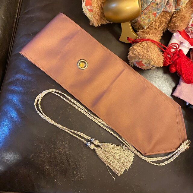 着物リメイク セミロング ワンピース＆帯サッシュベルトセット｜和洋折衷くすみパープルに菊の花が浮かび上がる一着。 KW-841 | iichi 日々の暮らしを心地よくするハンドメイドや ...