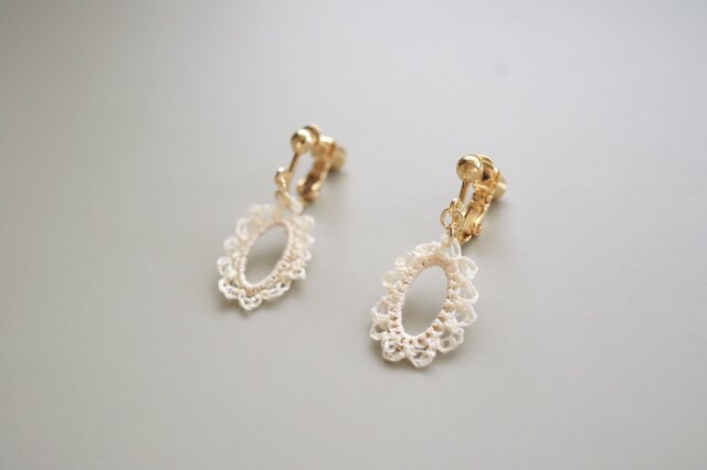 ecru silk lace flower | iichi 日々の暮らしを心地よくするハンドメイドやアンティークのマーケットプレイス