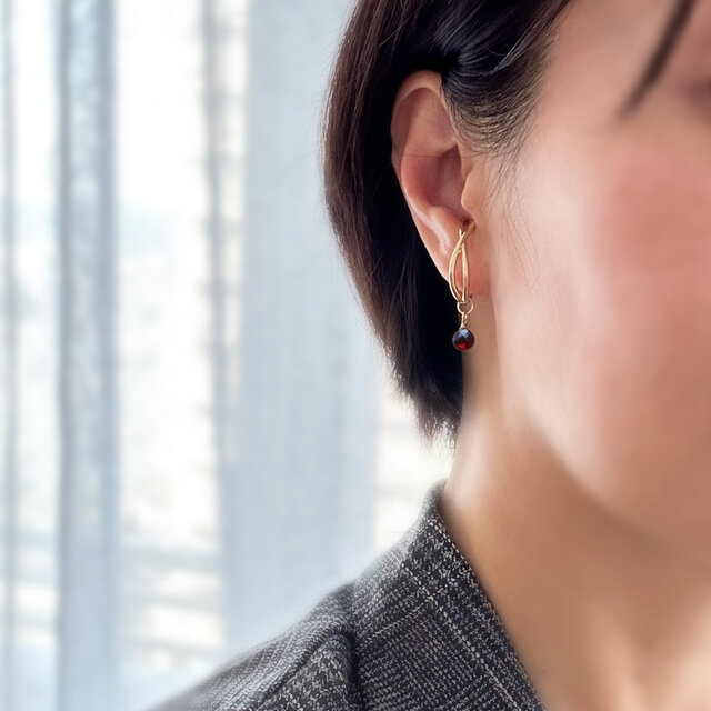 1月誕生石 モザンビークガーネット＜マロン・ブリオレット＞のイヤーカフ | iichi 日々の暮らしを心地よくするハンドメイドやアンティークのマーケットプレイス