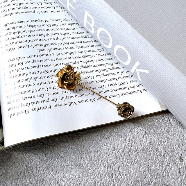 SC126-ヴィンテージブローチ U.S.A. Gold Tone Double Rose Brooch Pin | iichi 日々の暮らしを心地よくするハンドメイドやアンティークの ...