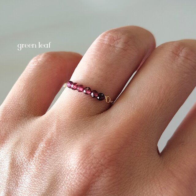 14kgf＊小さなガーネットのチェーンリング | iichi 日々の暮らしを心地よくするハンドメイドやアンティークのマーケットプレイス