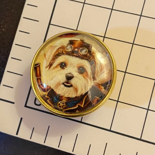 着物 ガラス 帯留め｜和洋折衷のアクセントに オリジナルデザイン スチームパンクのお洋服を纏う愛らしいマルチーズ GK-8 | iichi 日々の暮らしを心地よくするハンドメイドやアンティーク ...