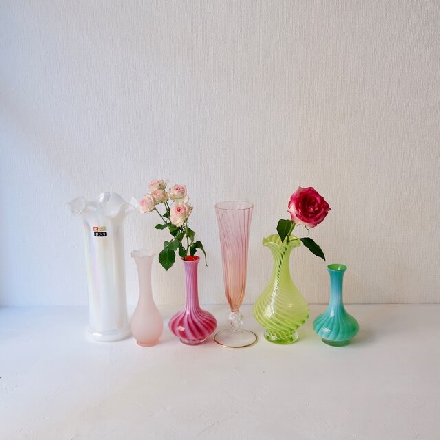 ピンクグラデーションの花瓶 | iichi 日々の暮らしを心地よくするハンドメイドやアンティークのマーケットプレイス