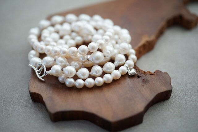 【drop】silver925 ミックスパールロングネックレス | iichi 日々の暮らしを心地よくするハンドメイドやアンティークのマーケットプレイス