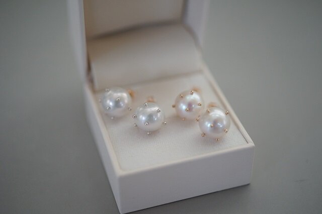 【drop】 ホワイトパールsilverドットピアス | iichi 日々の暮らしを心地よくするハンドメイドやアンティークのマーケットプレイス