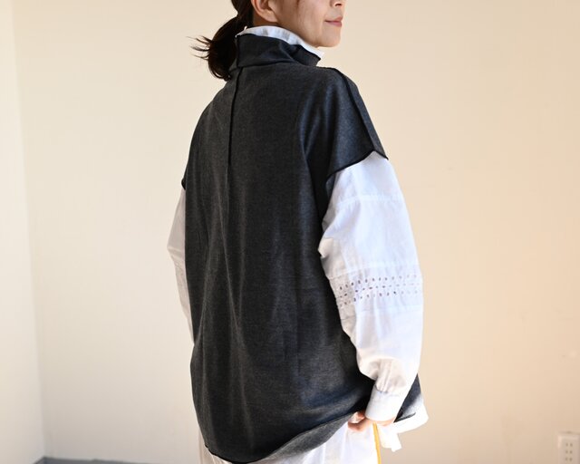 サクッとレイヤードでサマになるニットベスト【NEW】 | iichi 日々の暮らしを心地よくするハンドメイドやアンティークのマーケットプレイス
