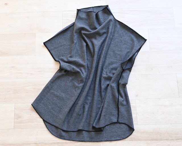 サクッとレイヤードでサマになるニットベスト【NEW】 | iichi 日々の暮らしを心地よくするハンドメイドやアンティークのマーケットプレイス