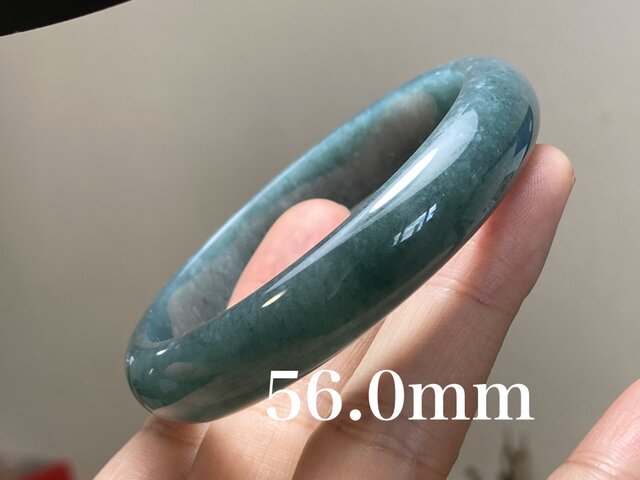 BG9-01 美品 糯種 深灰藍色 56.0MM グアテマラ産 本翡翠 バングル | iichi 日々の暮らしを心地よくするハンドメイドやアンティークのマーケットプレイス