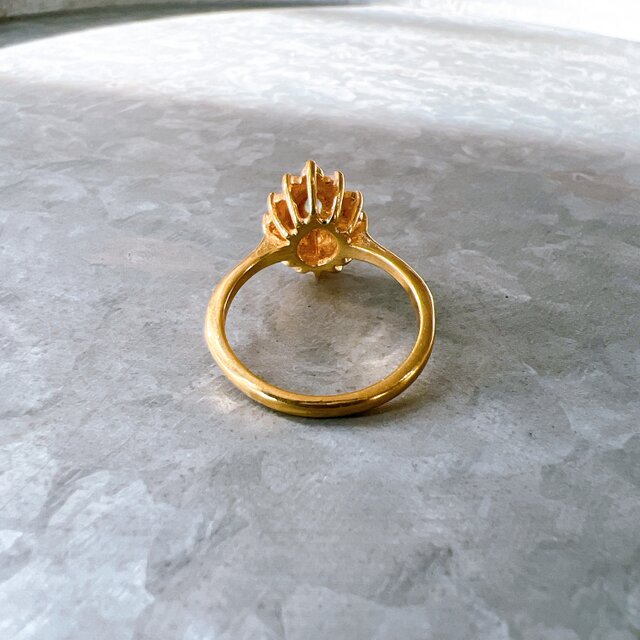 R384-ヴィンテージリング U.S.A. 18KT.H.G.E Light Blue Glass Rhinestones | iichi 日々の暮らしを心地よくするハンドメイドやアンティーク ...