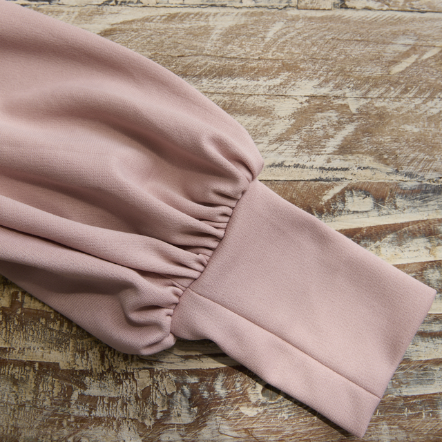 【新作】春のカットソー 軽い着心地 ゆとりボトルネック バルーン袖 長袖 ペールピンク 0689PK | iichi 日々の暮らしを心地よくするハンドメイドやアンティークのマーケットプレイス