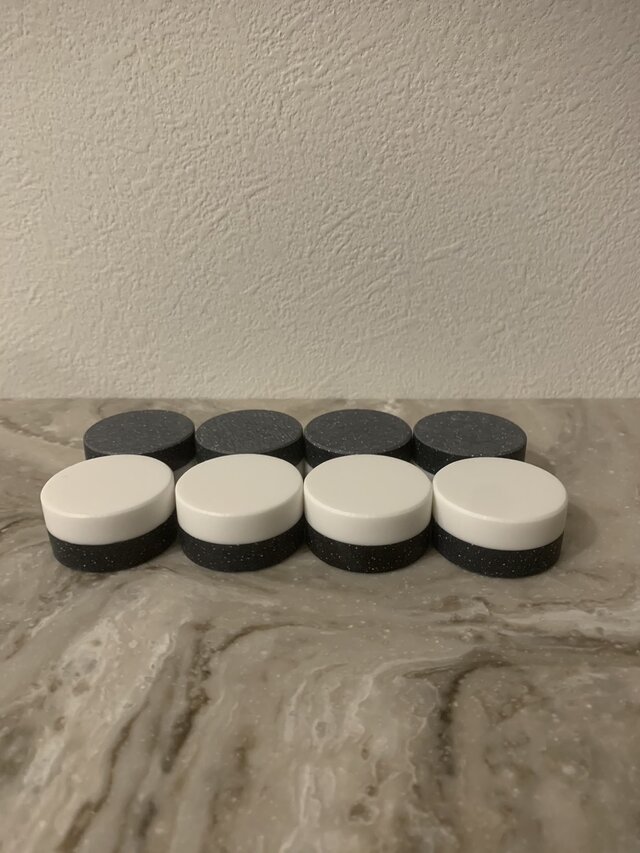 インシュレーター 円柱型 直径4cm ホワイト&ブラック 1セット8個入り | iichi 日々の暮らしを心地よくするハンドメイドやアンティークのマーケットプレイス