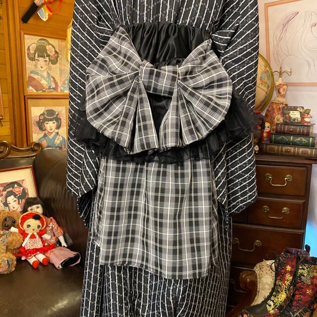 着物 ワンピース ドレス リメイク 重ね衿 襟 帯サッシュベルト 帯バッスル 和洋折衷 洗える 化繊 レトロ 古着 KWS-21 | iichi 日々の暮らしを心地よくするハンドメイドや ...