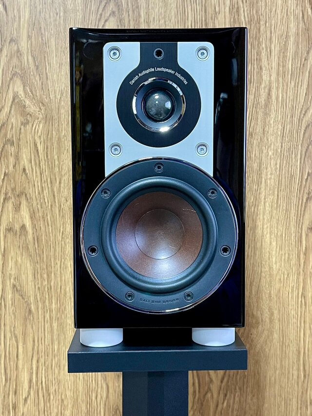 インシュレーター 円柱型 直径4cm ホワイト 1セット8個入り | iichi 日々の暮らしを心地よくするハンドメイドやアンティークのマーケットプレイス