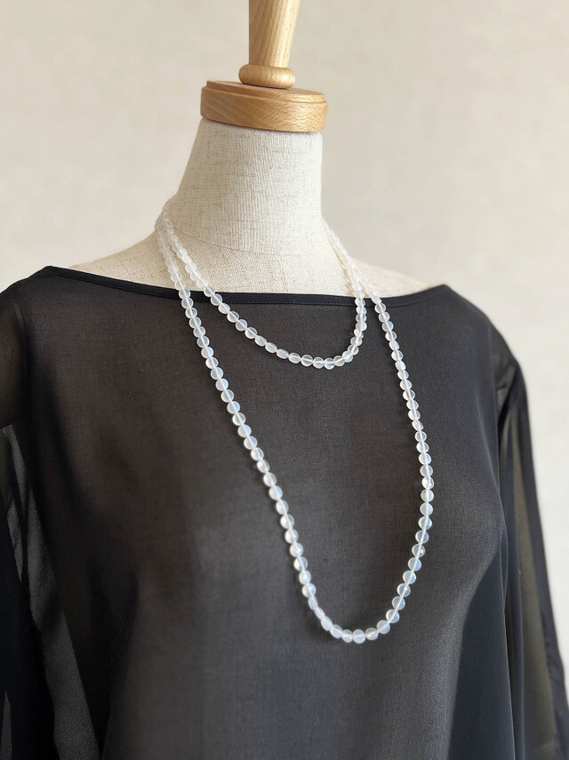 No. 144 125cm・ホワイトカルセドニーのネックレス | iichi 日々の暮らしを心地よくするハンドメイドやアンティークのマーケットプレイス