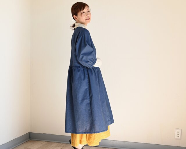 ナチュラルコットンリネンのローブ：ダークブルー【NEW】 | iichi 日々の暮らしを心地よくするハンドメイドやアンティークのマーケットプレイス