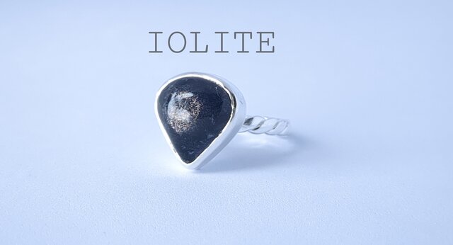 New Arrivalレア『アイオライトキャッツアイ』世界でひとつ天然石リング925 | iichi 日々の暮らしを心地よくするハンドメイドやアンティークのマーケットプレイス