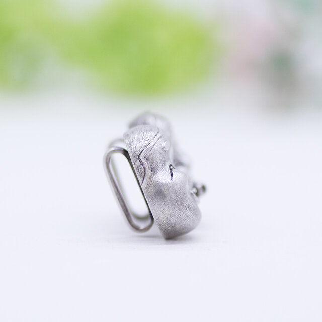 おかめとひょっとこの帯留（3分紐用） | iichi 日々の暮らしを心地よくするハンドメイドやアンティークのマーケットプレイス