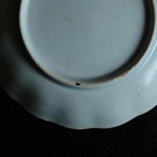 蝙蝠と果実 伊万里 蝙蝠文染付中皿 骨董/antiques丁寧な暮らし 江戸末期 【アマテ/縁にアタリ】C | iichi 日々の暮らしを心地よくするハンドメイドやアンティークのマーケットプレイス