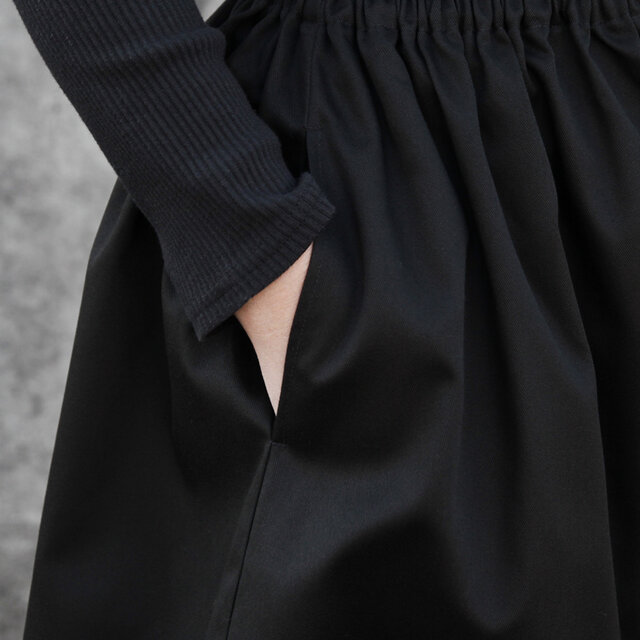 上品で丈夫「 カンガ × チノ 」2種類の生地を合わせた ロングスカート サイドポケット付き！ アフリカ布 アフリカンプリント | iichi ...