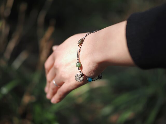 -Pyu old beads- double code bracelet | iichi 日々の暮らしを心地よくするハンドメイドやアンティークのマーケットプレイス