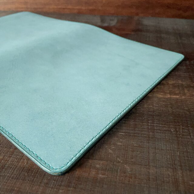 《A5判サイズ》レザーブックカバー（Agave） | iichi 日々の暮らしを心地よくするハンドメイドやアンティークのマーケットプレイス