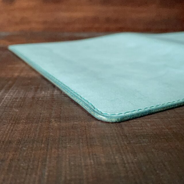 《A5判サイズ》レザーブックカバー（Agave） | iichi 日々の暮らしを心地よくするハンドメイドやアンティークのマーケットプレイス